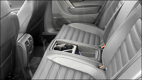 2009 Volkswagen Passat CC 3.6 4Motion Review (video)