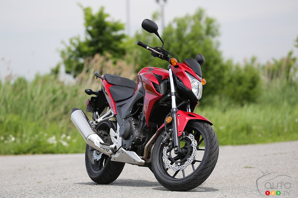 Photos - 2014 Honda CB500FA Review