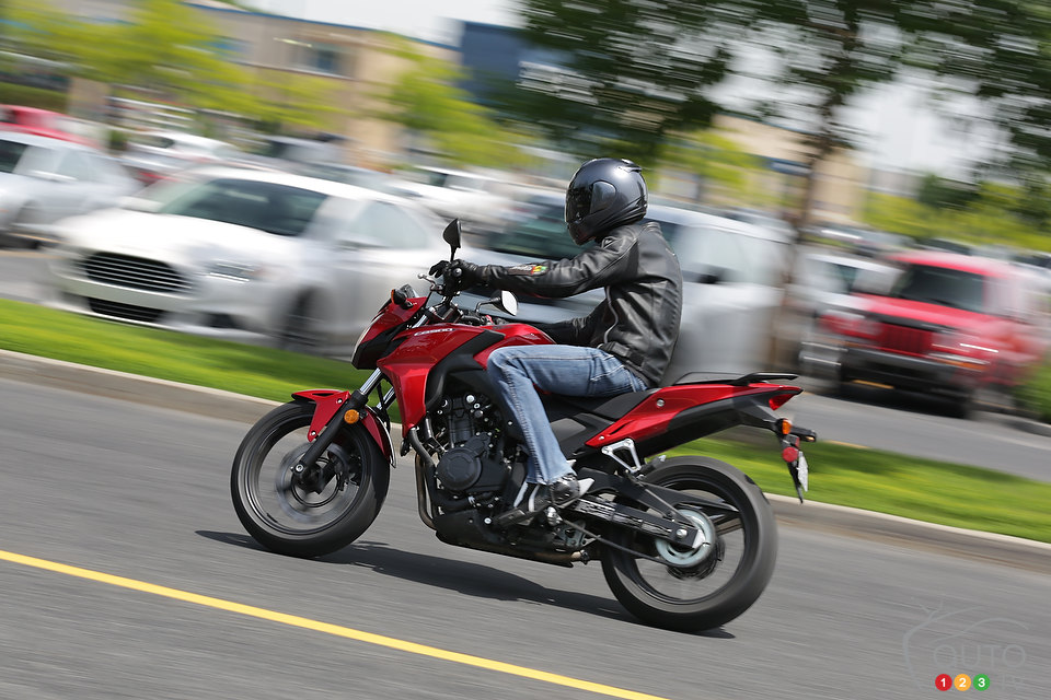 Photos - 2014 Honda CB500FA Review