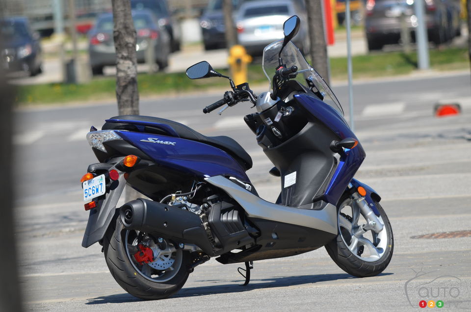 Photos - 2015 Yamaha SMAX Review
