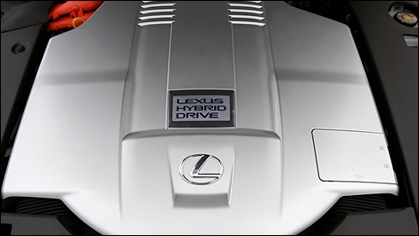 2008 Lexus LS 600h L Review (video)